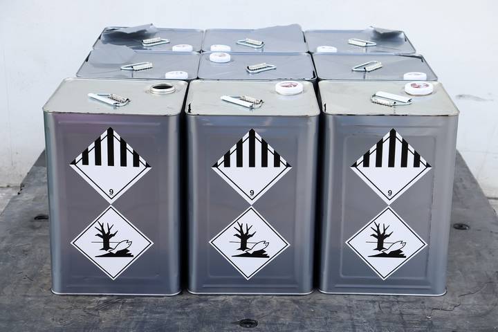 Two Types Of Whmis Labels ReardenMerritt